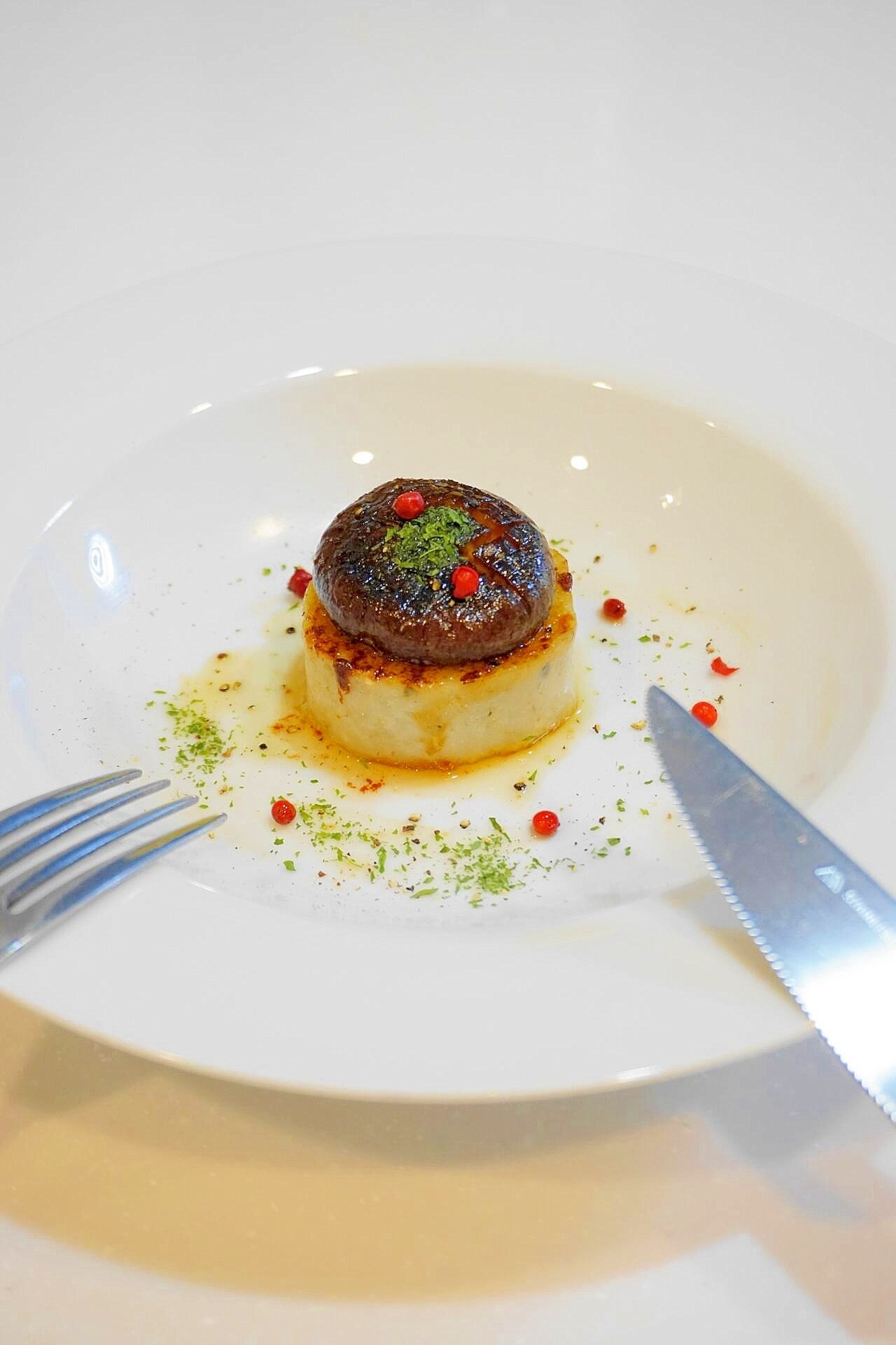 【白ワインに合う】椎茸＆すじ鉾のバター醤油ステーキ レシピ・作り方 by oppeke22 - 楽天レシピ