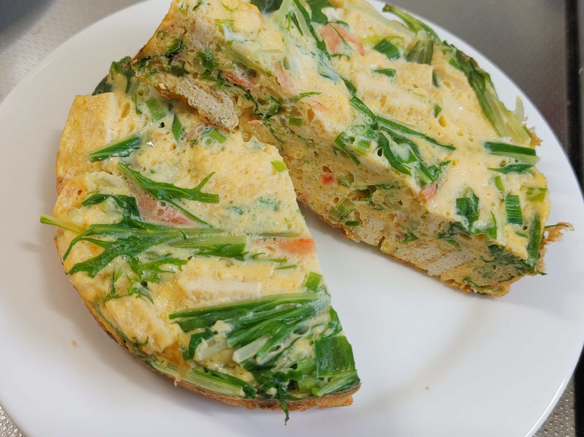 ストウブDe〜ニラ水菜油揚げのオムレツ レシピ・作り方 by mamichin555 - 楽天レシピ