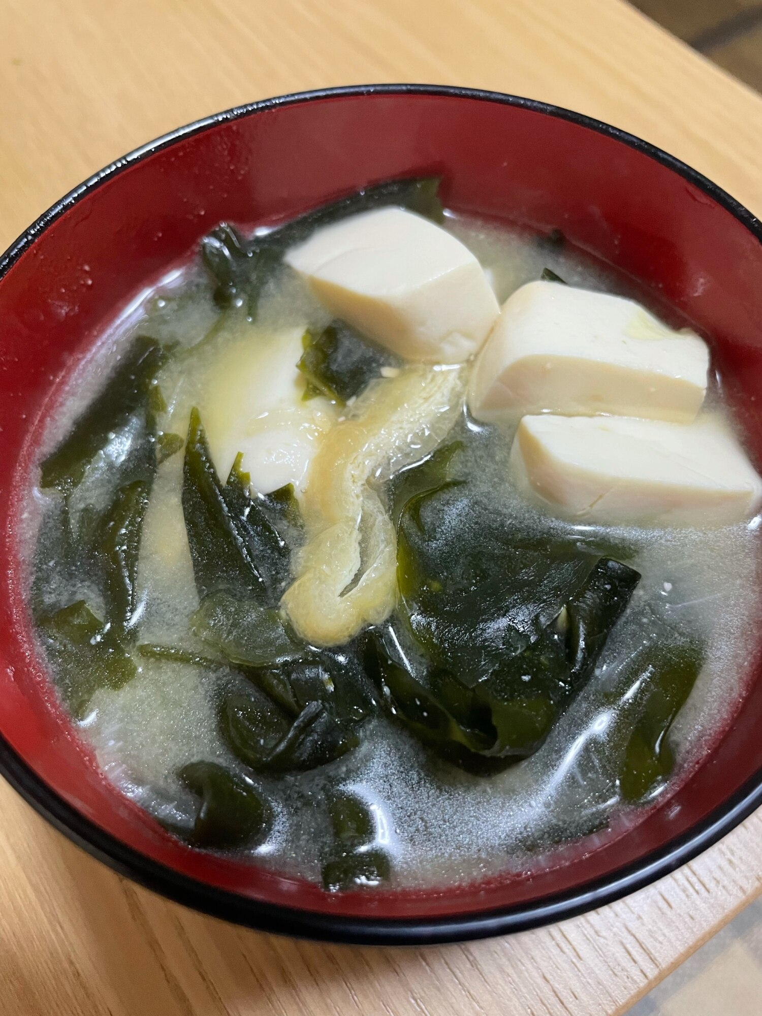 わかめ、豆腐、油揚げの味噌汁 レシピ・作り方 by 茶色いヒーター - 楽天レシピ