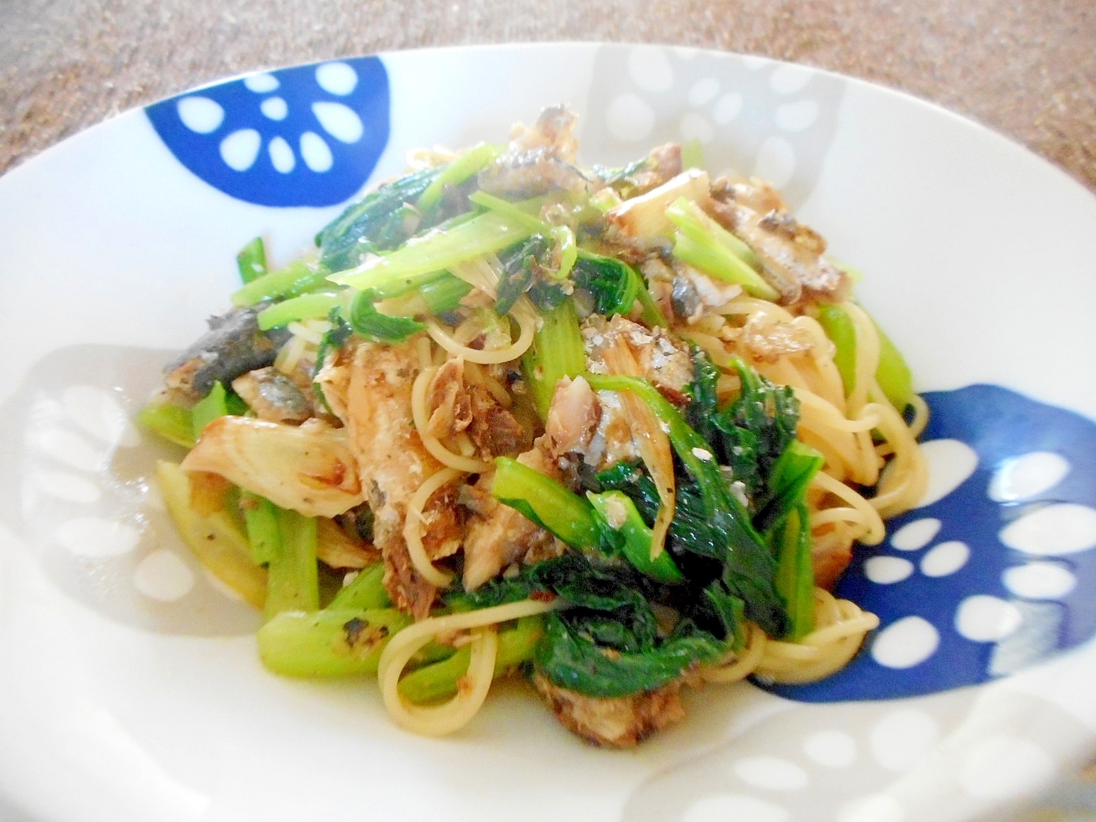 オイルサーディンと小松菜のパスタ レシピ・作り方 by mococo05 - 楽天レシピ