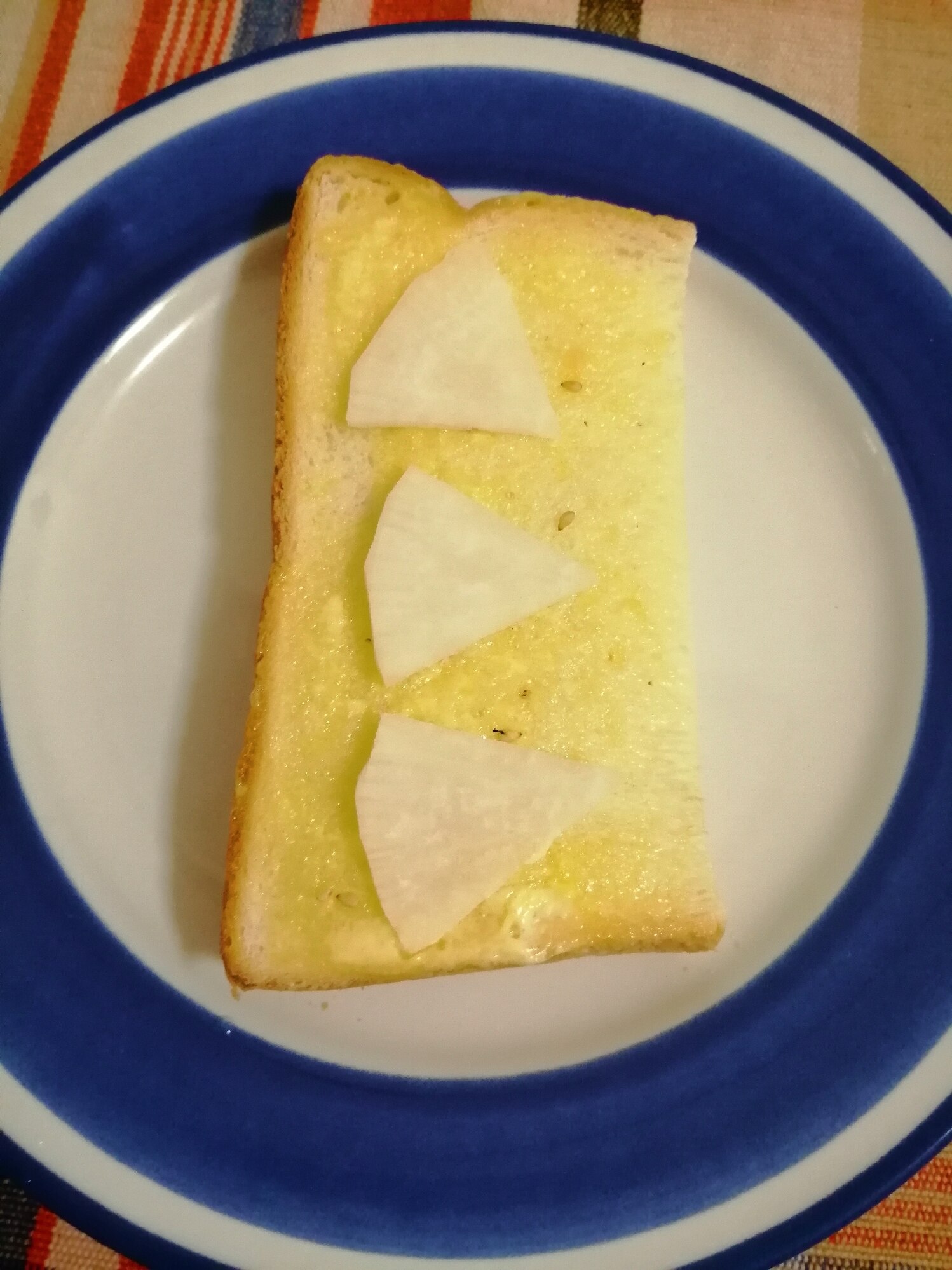 大根のせごまガーリックマヨトースト レシピ・作り方 by ジオ♪お休み中 承認だけで - 楽天レシピ