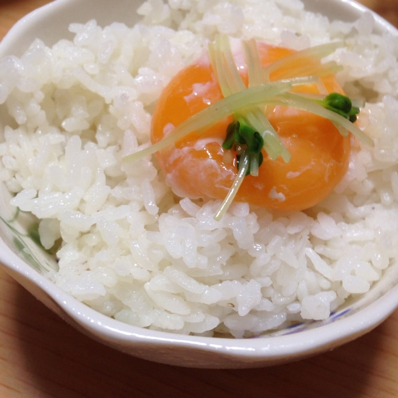 ちょっと小腹の空いた夜食に☆卵ご飯(*^^*) レシピ・作り方 by xmickyx - 楽天レシピ