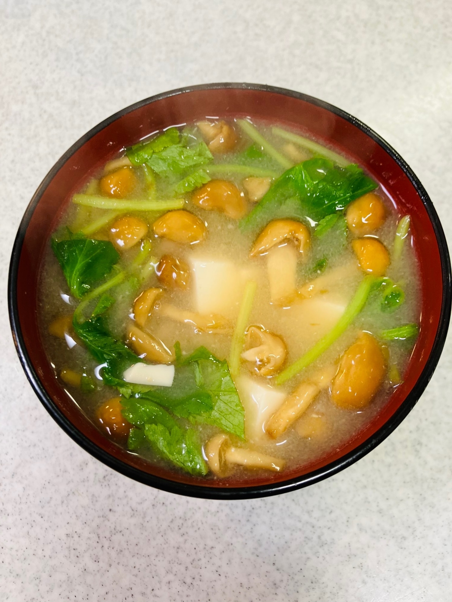 なめこと豆腐と三つ葉の味噌汁 レシピ・作り方 by ひよこピッピ - 楽天レシピ