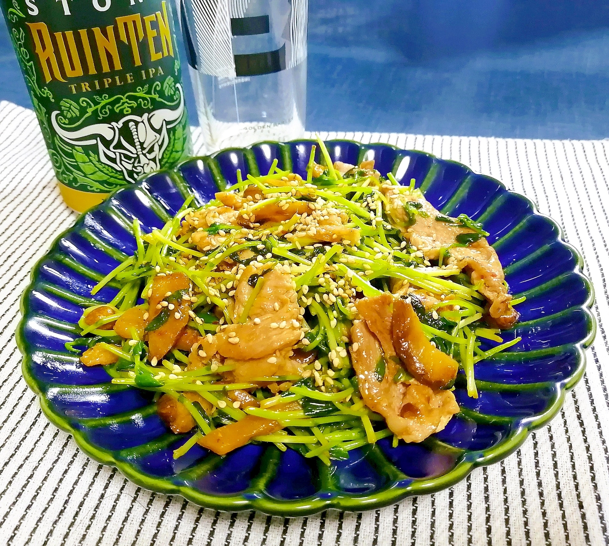 かんずりでピリ辛！豆苗と豚肉のいぶりがっこ炒め レシピ・作り方 by にゃんざぶろう先生 - 楽天レシピ