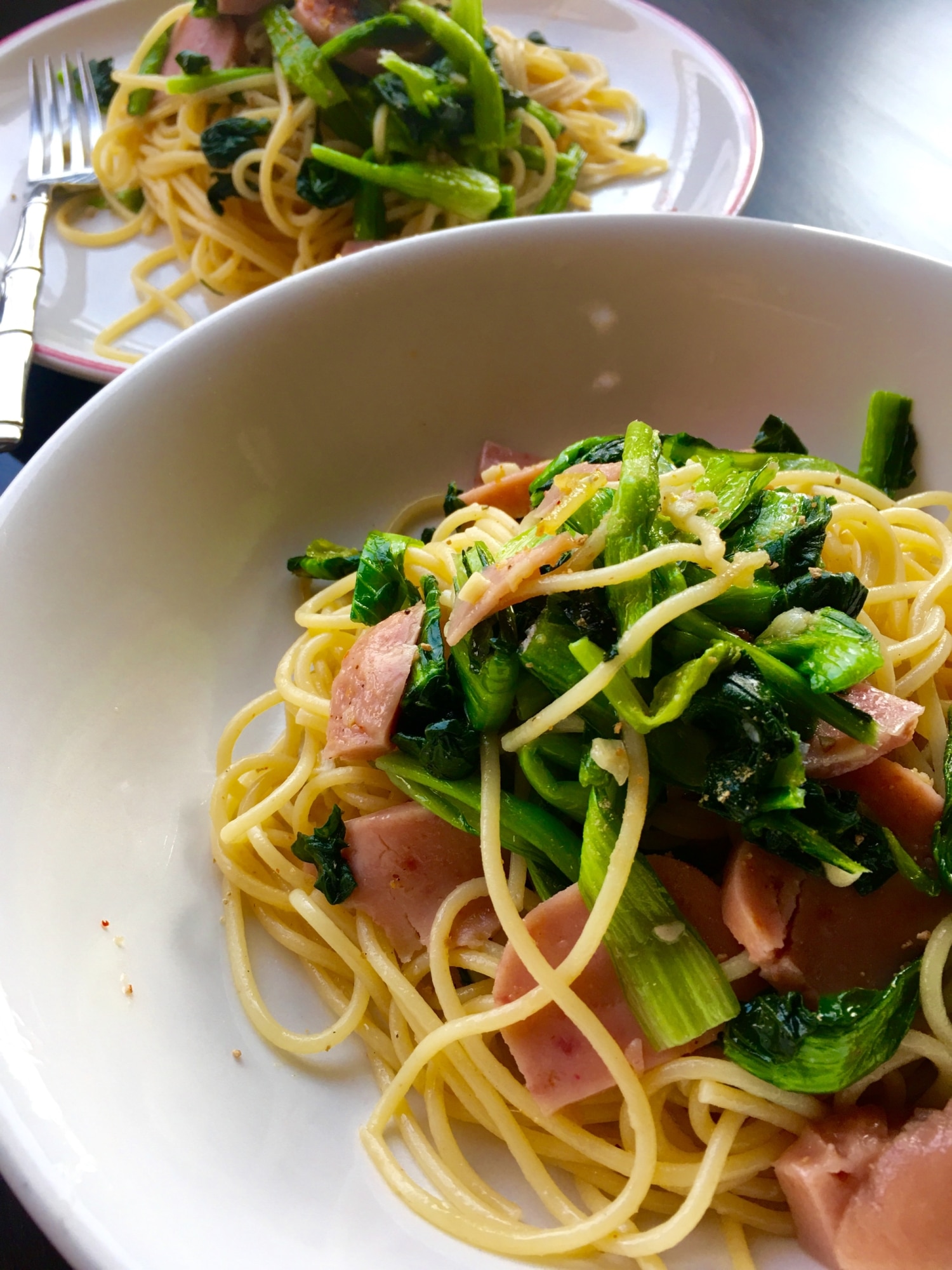 ごま油が決めて♪小松菜と魚肉ソーセージのパスタ レシピ・作り方 by ciciino - 楽天レシピ