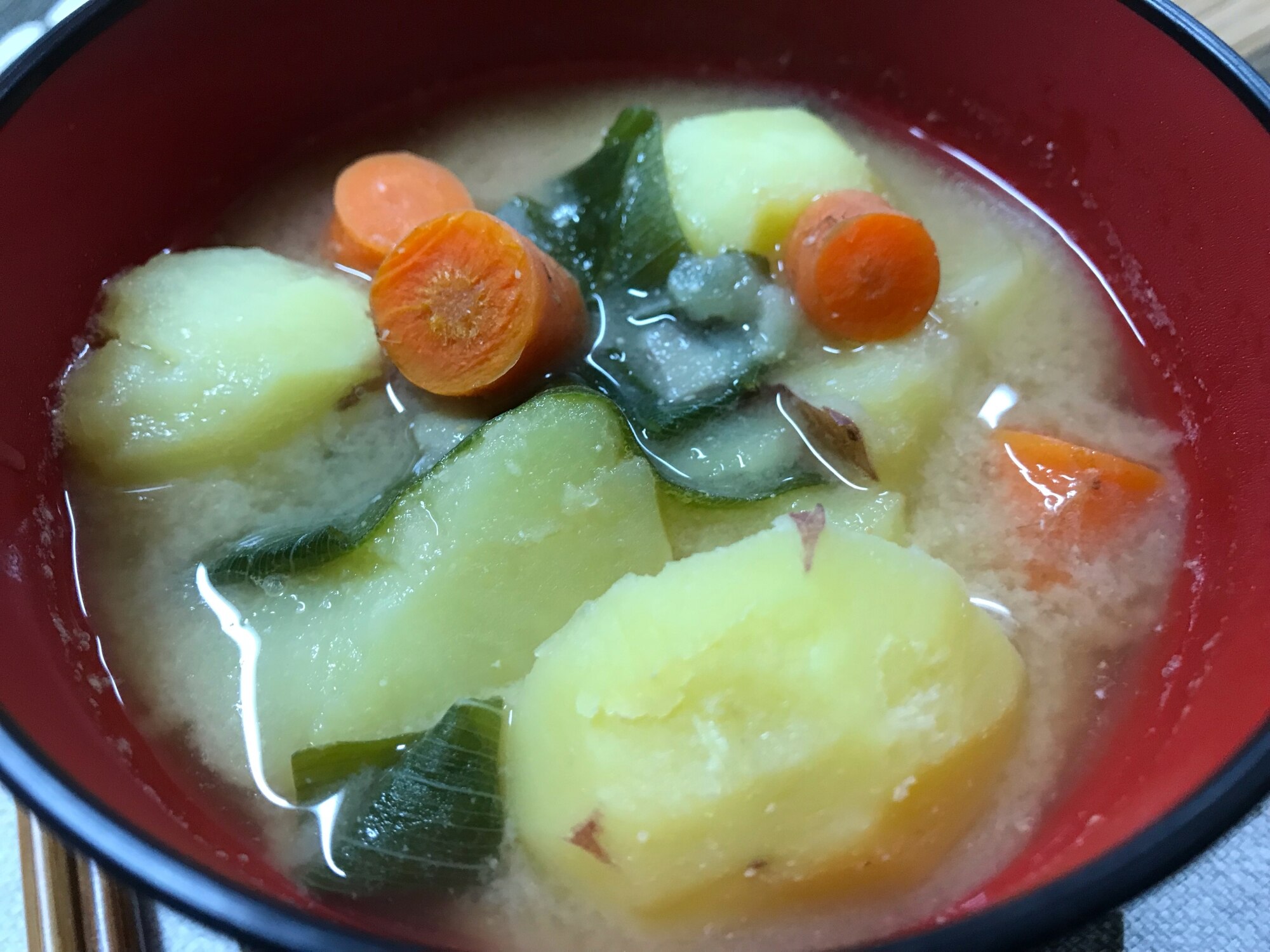 九条ネギ&ジャガイモ&にんじんの味噌汁 レシピ・作り方 by たかまさ20010911 - 楽天レシピ