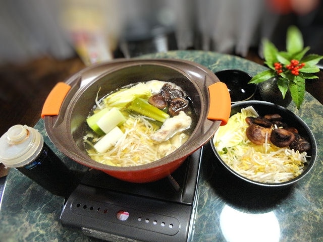 鶏手羽元と干ししいたけの塩山椒鍋 レシピ・作り方 by すいかサマ - 楽天レシピ