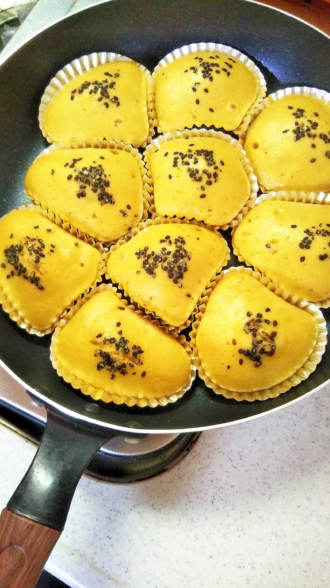 フライパンで♪黒蜜蒸しパン レシピ・作り方 by ぺるく〜ろ - 楽天レシピ