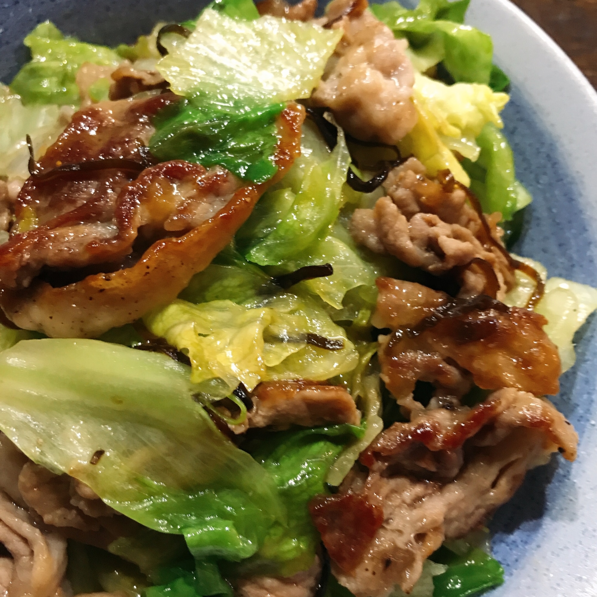 豚バラとレタスの塩昆布炒め レシピ・作り方 by およねこ45 - 楽天レシピ