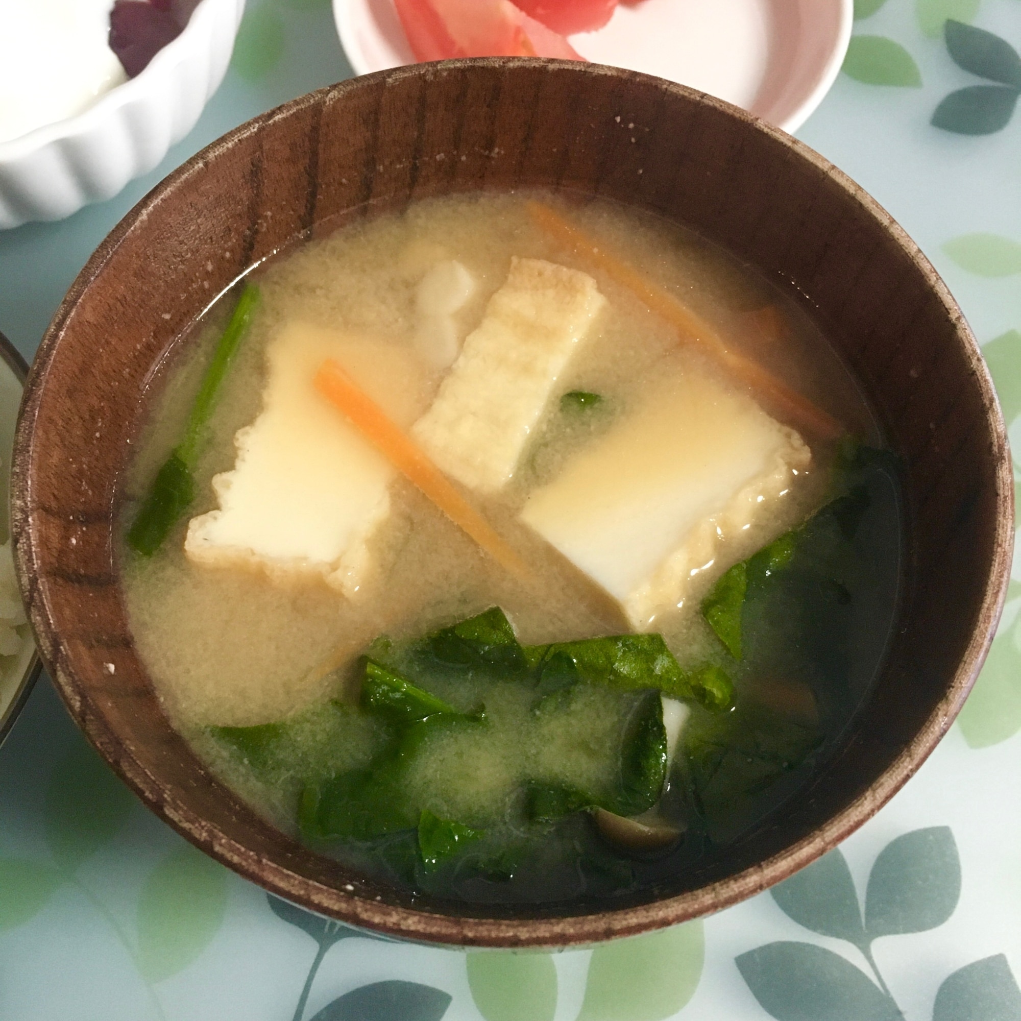 (4人分〉ボリューム満点☆厚揚げ入りみそ汁 レシピ・作り方 by honobo-no - 楽天レシピ