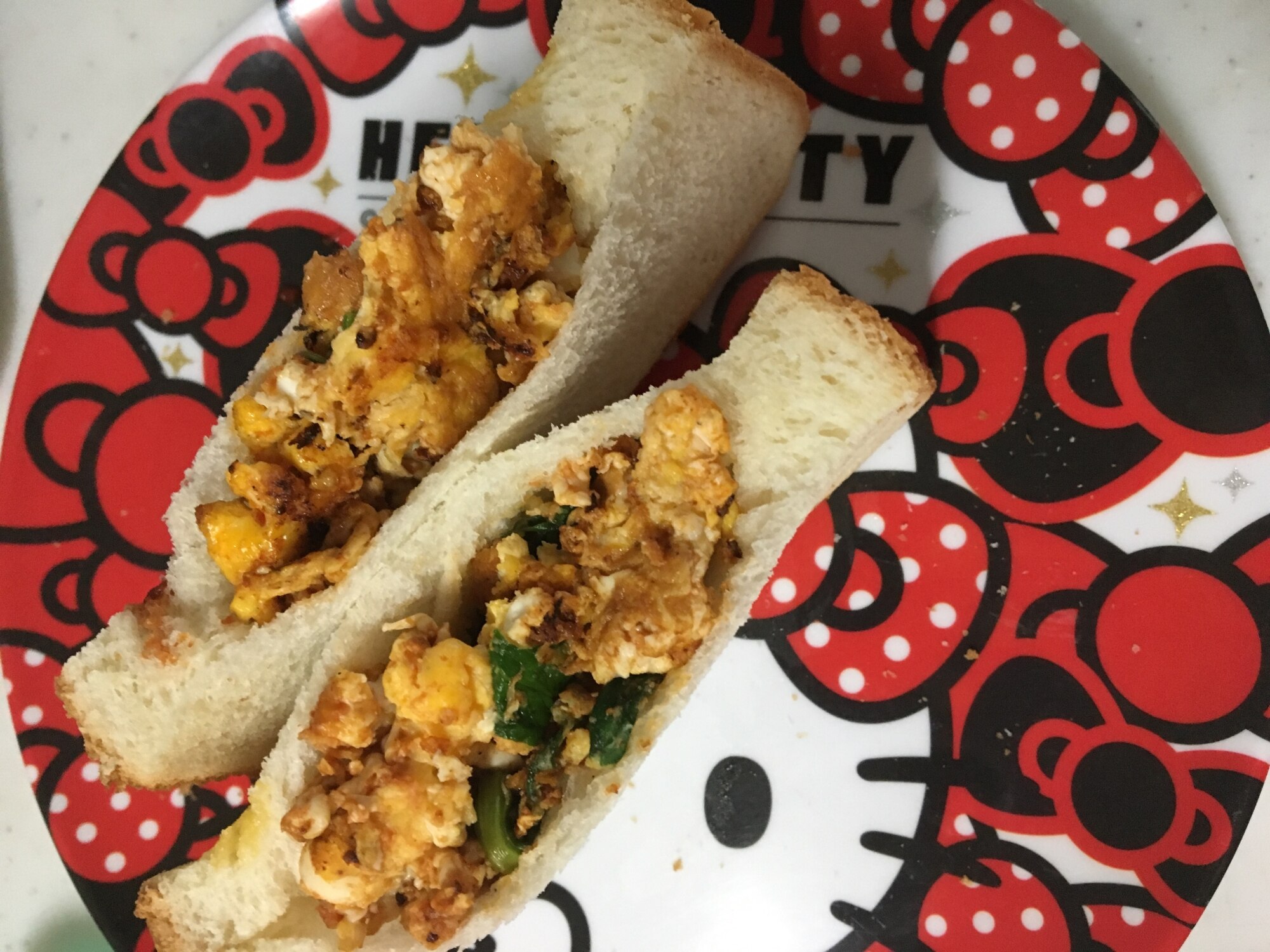 ほうれん草と卵のポケットサンド╰(*´︶`*)╯ レシピ・作り方 by xmickyx - 楽天レシピ