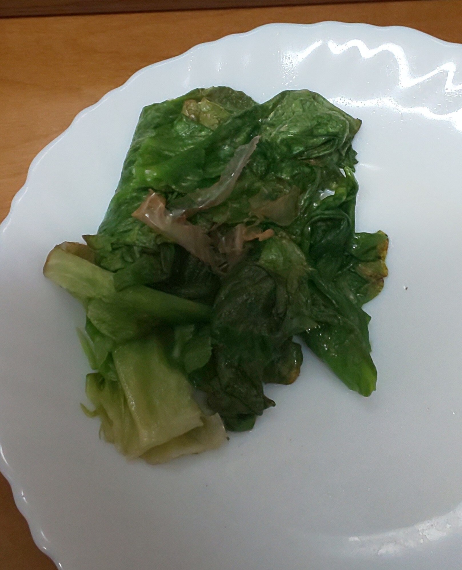 レタスの外葉炒め レシピ・作り方 by Attra - 楽天レシピ